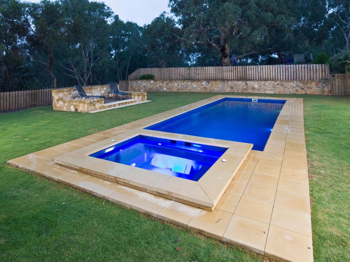 Freedom Pools: Clip On Spas