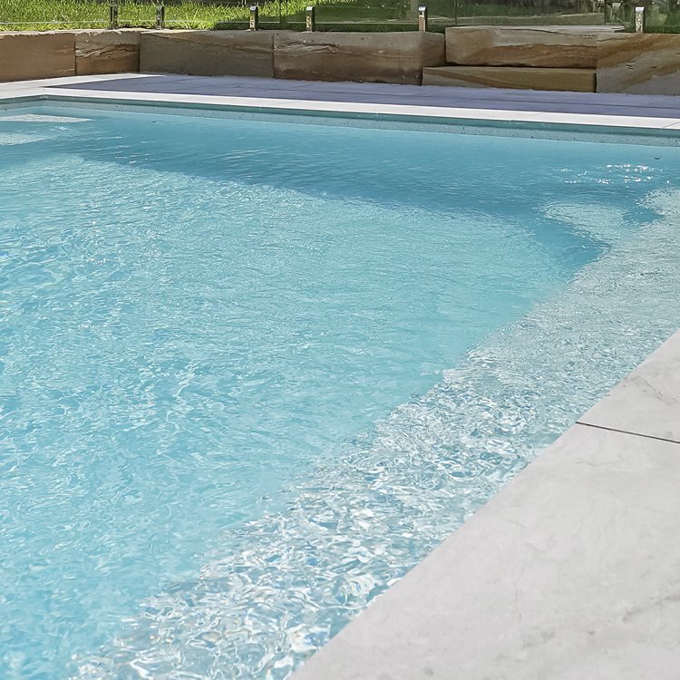 Freedom Pools: Entertainer 8M